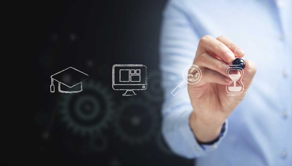 Top 10 Online MBA Programs for Growth and Opportunities - MacQuil